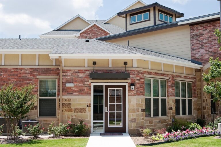 McKinney Pointe - Helios Canopy & Freestanding